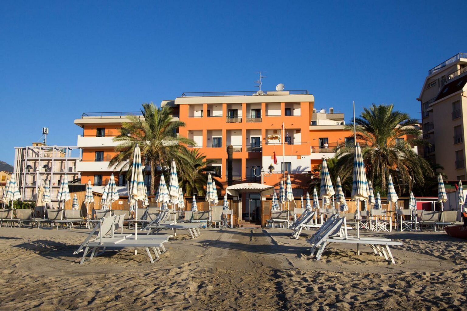 Villa Marina Hotel Pietra Ligure Liguria sul mare – Caldana Hotel ...